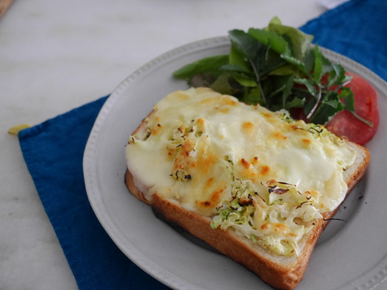 Japanese style cabbage & cheese toast | JJ Kitchen in Tokyo